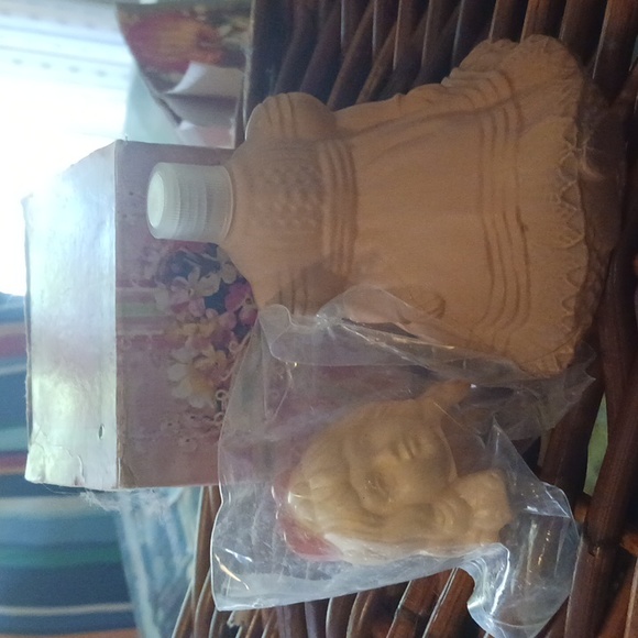 Avon | Other | Vintage 981 Avon Precious Priscilla Perfume | Poshmark